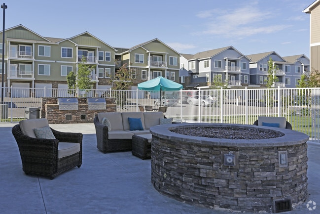 High Point on Overland Apartments - 1495 South Tech Ln Meridian, ID ...