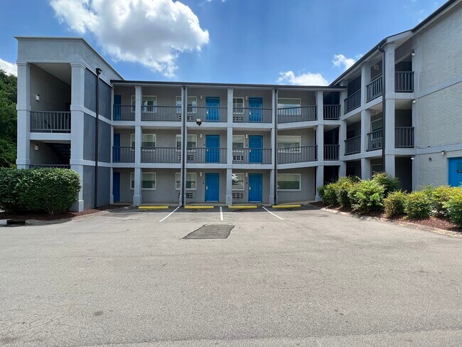 Atrium Flats - 2425 Atrium Way Nashville, TN - Apartments for Rent in ...