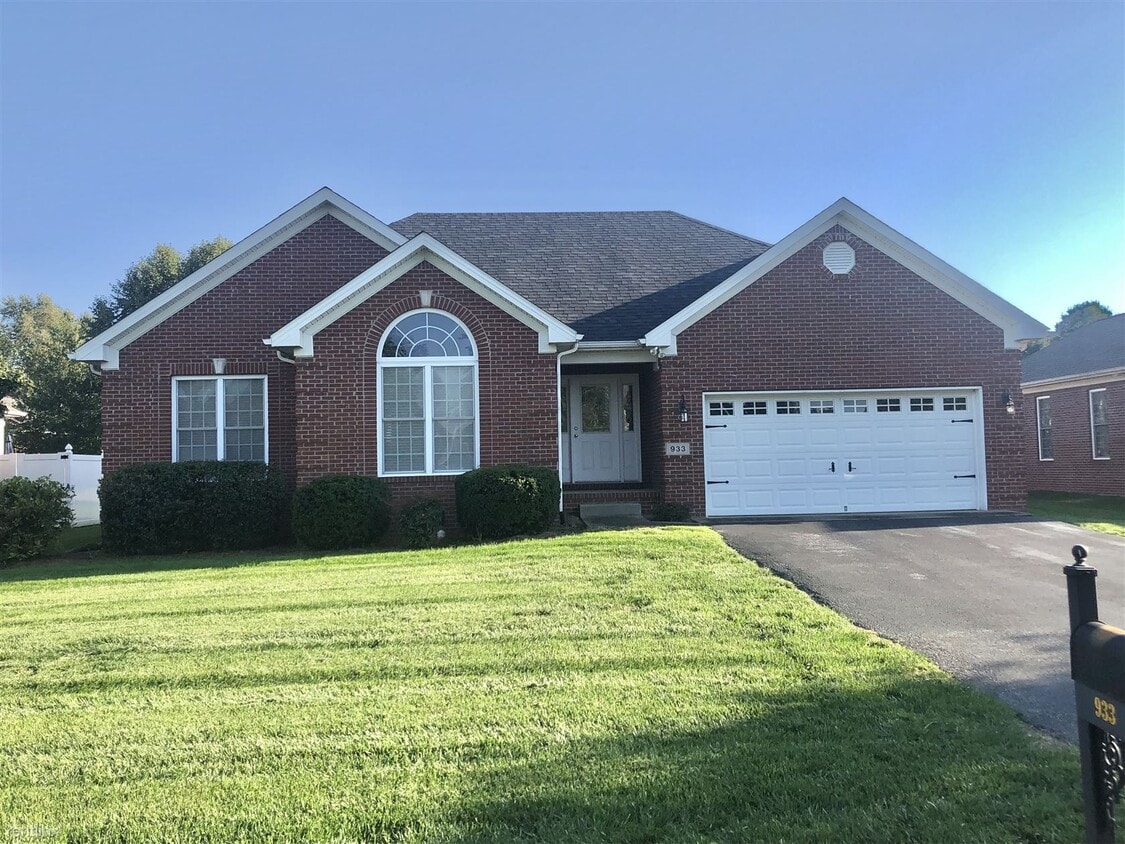933 Bogey Way, Bowling Green, KY 42104 - House Rental in Bowling Green ...