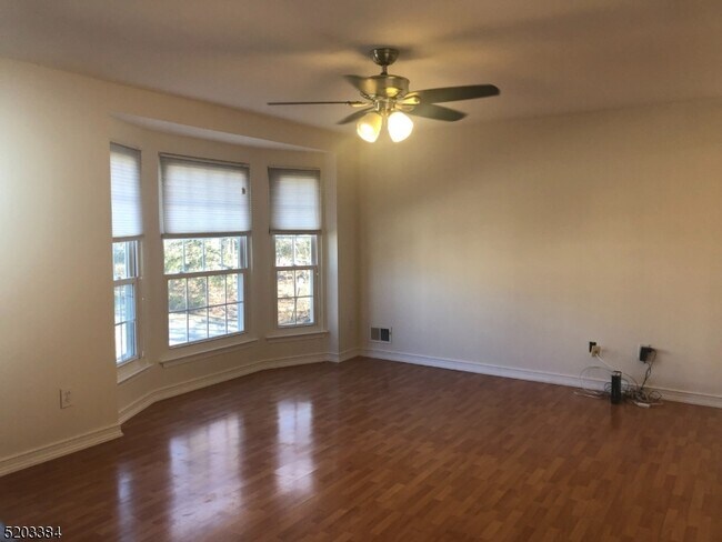 1278 Hibiscus Ct, Mahwah, NJ 07430 - Townhome Rentals in Mahwah NJ ... 1278 Hibiscus Ct, Mahwah, NJ 07430 - Townhome Rentals in Mahwah NJ ...