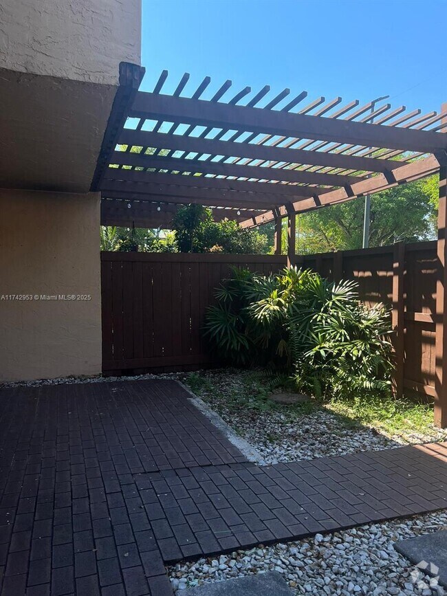 Coral Creek Gated Apartments for Rent - Miami, FL - Updated Today | Apartments.com