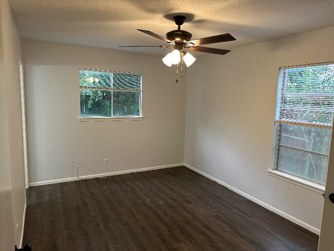 7211 Westglade Dr, San Antonio, TX 78227 | Apartments.com