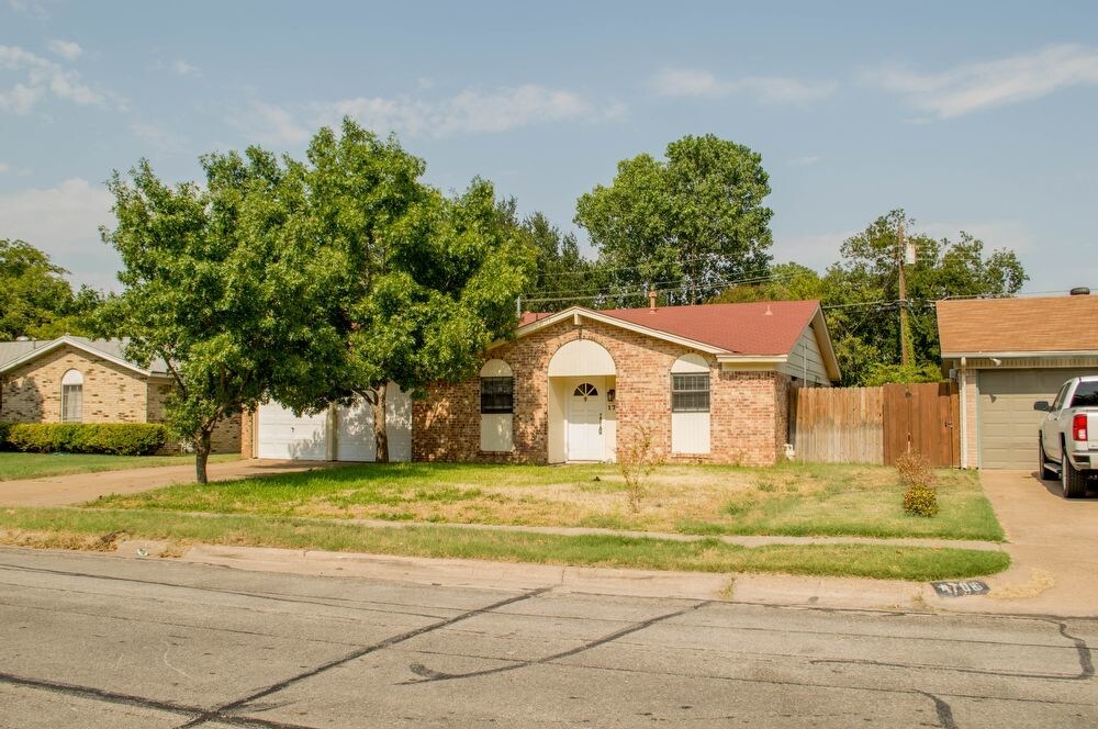 1702 Glenwick Ln, Irving, TX 75060 - House Rental in Irving, TX ...