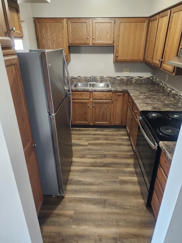 Heather Downs Apartments - 1815 Brittany Pl Madison, WI 53711 ...