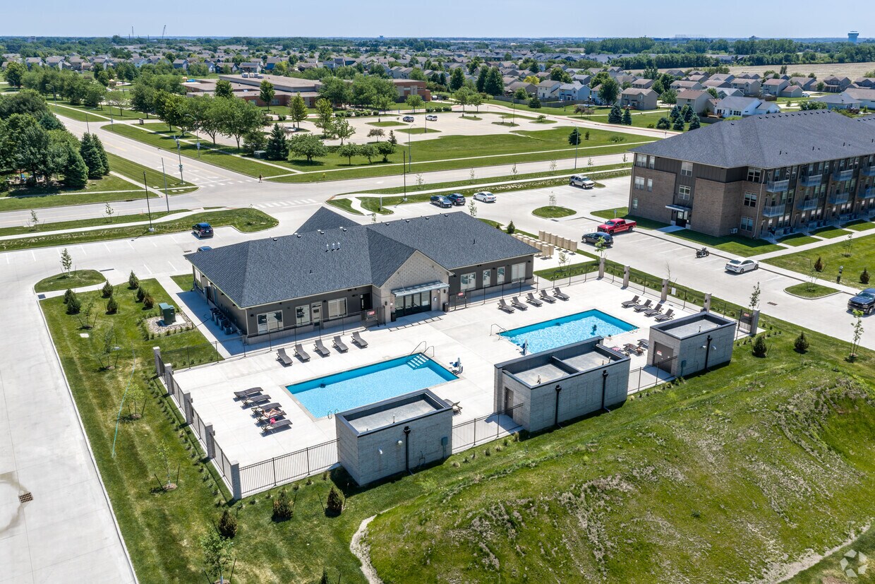 Brick Towne at Kettlestone - 2290 Se Waco Pl Waukee, IA 50263 ...