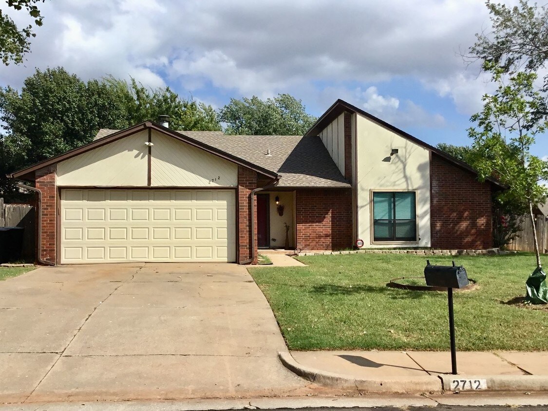 2712 Redwood Ln, Edmond, OK 73013 - House Rental in Edmond, OK ...