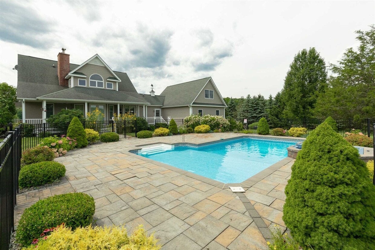 122 Hobbs Ln, Clinton Corners, NY 12514 - House Rental in Clinton ...