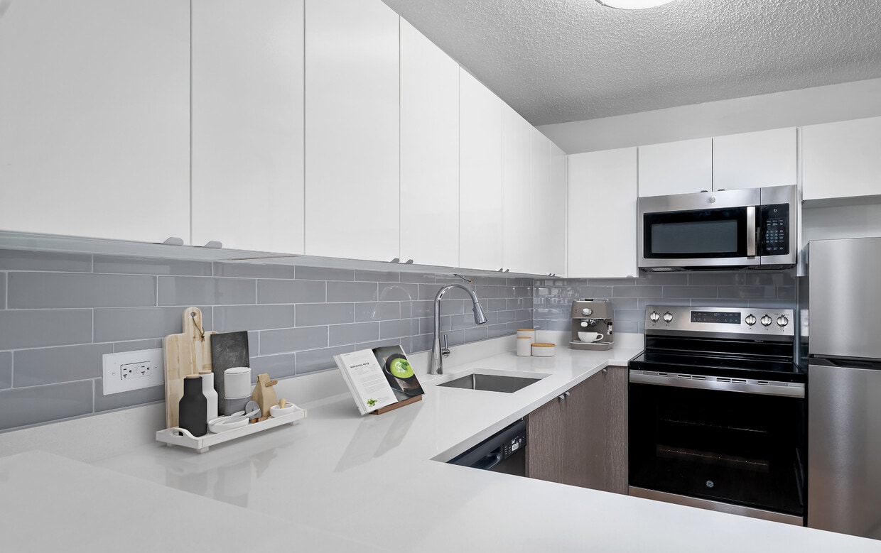 1133 N. Dearborn - 1133 N Dearborn St Chicago, IL 60610 | Apartments.com