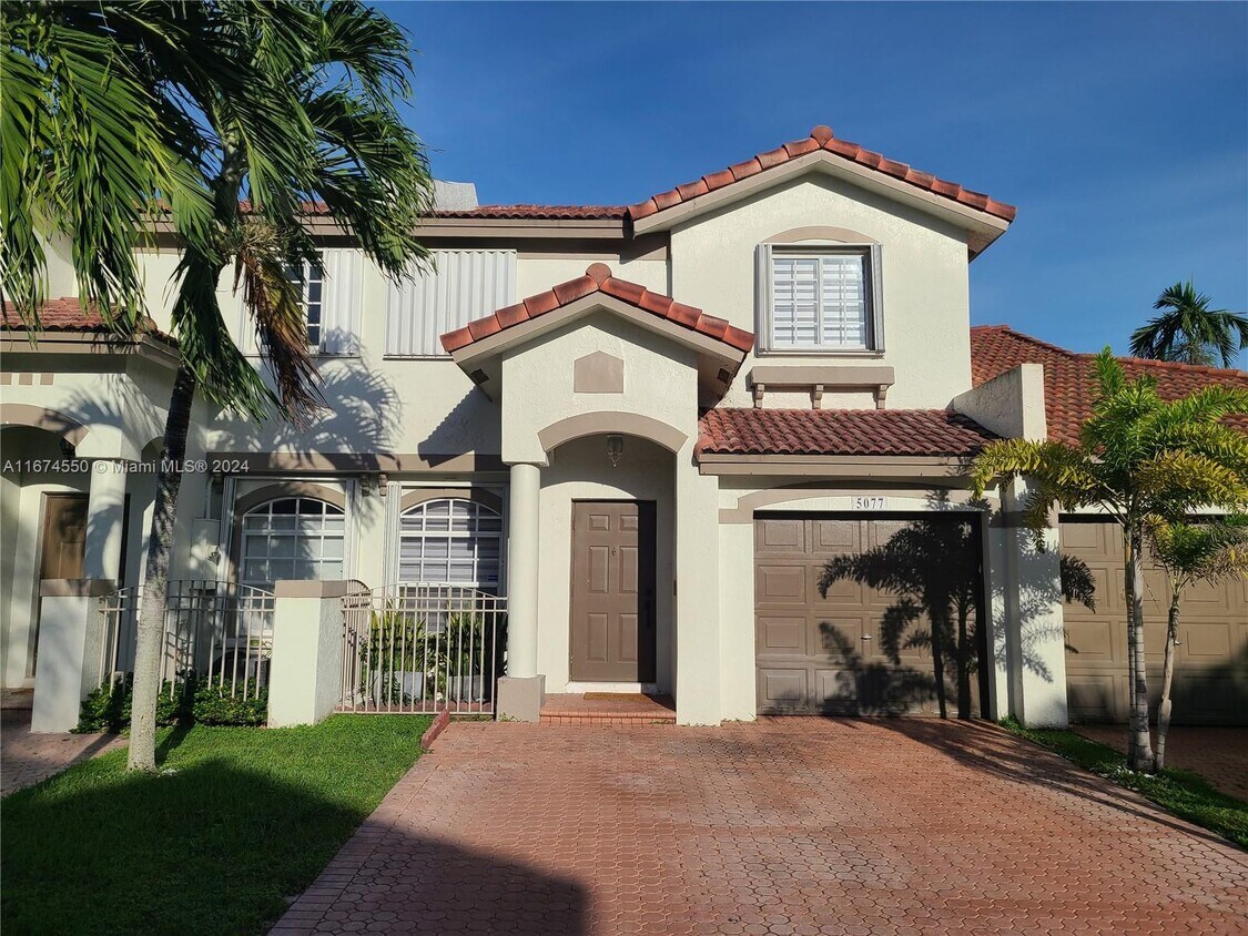 5077 NW 114th Path, Doral, FL 33178 - Townhome Rentals in Doral FL | Apartments.com