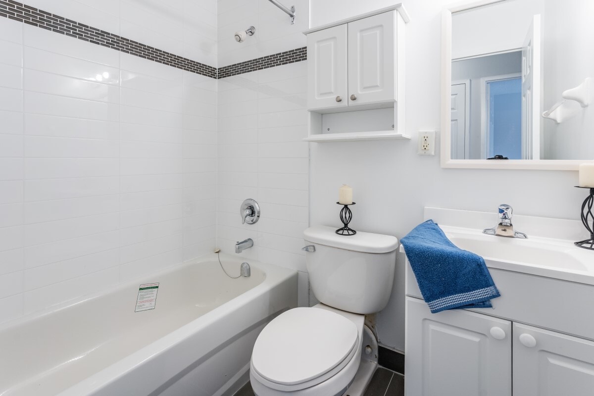 Clark Townhomes Apartments - 800-806 Clark Blvd Brampton, ON ...