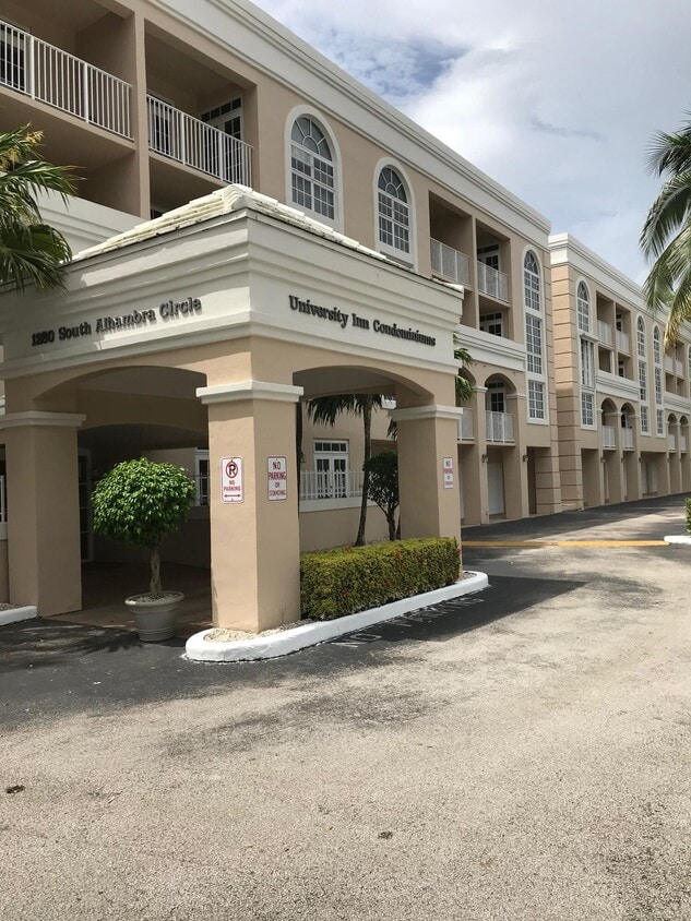 1280 S Alhambra Cir Unit 1221, Coral Gables, FL 33146 - Condo for Rent ...