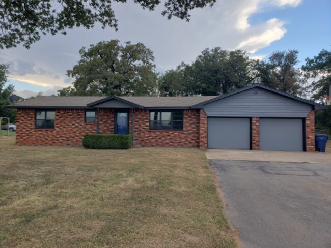 3435 N Oklahoma 74 Service Rd, Crescent, OK 73028 | Apartments.com