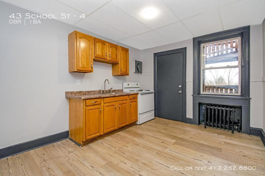43 School St Unit 4, Springfield, MA 01105 - Room for Rent in ...