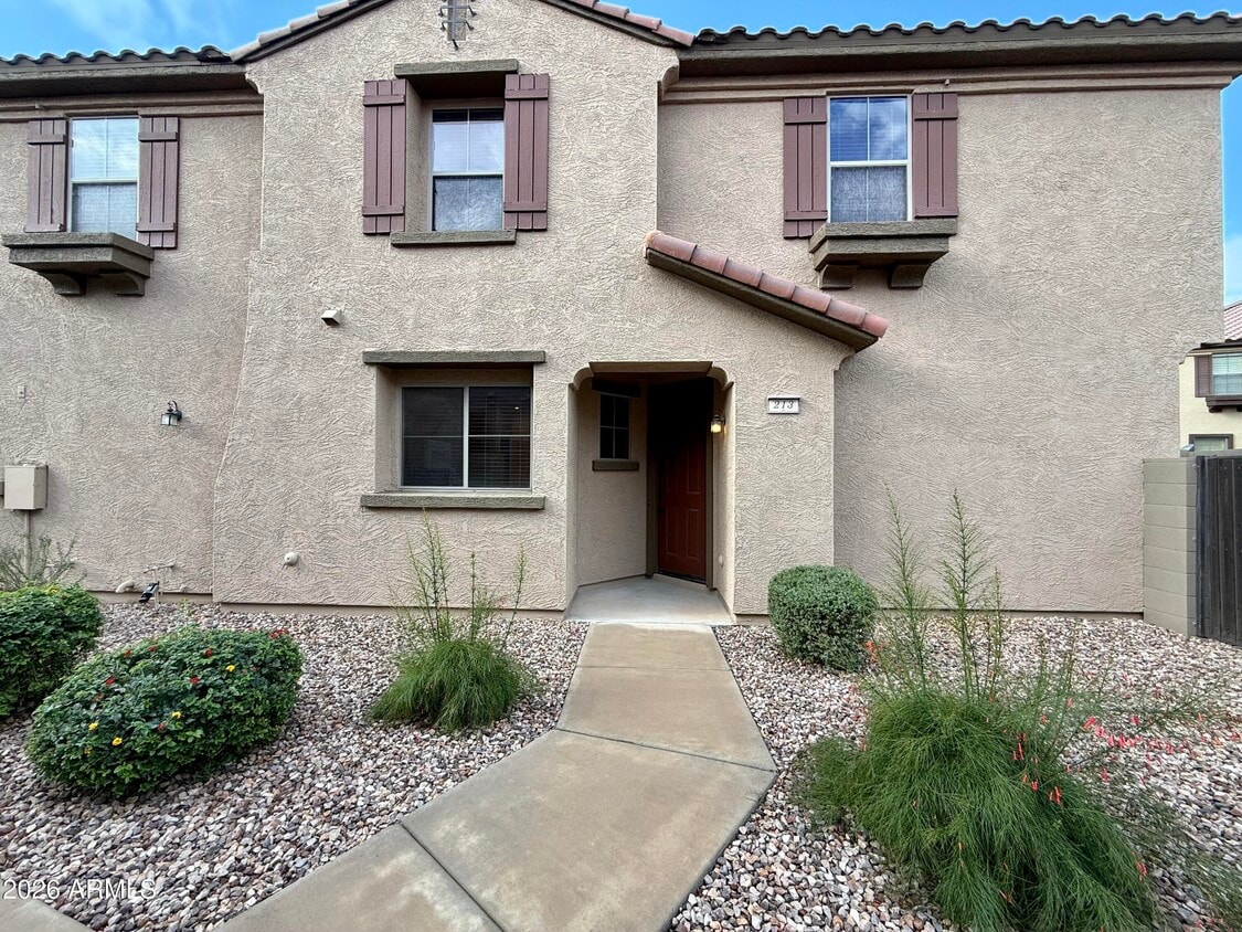 1330 S Aaron, Mesa, AZ 85209 - Townhome Rentals in Mesa AZ | Apartments.com