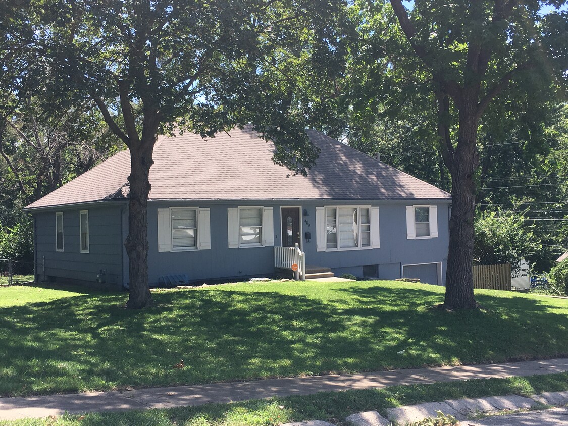 409 W 90th St, Kansas City, MO 64114 - House Rental in Kansas City, MO ...