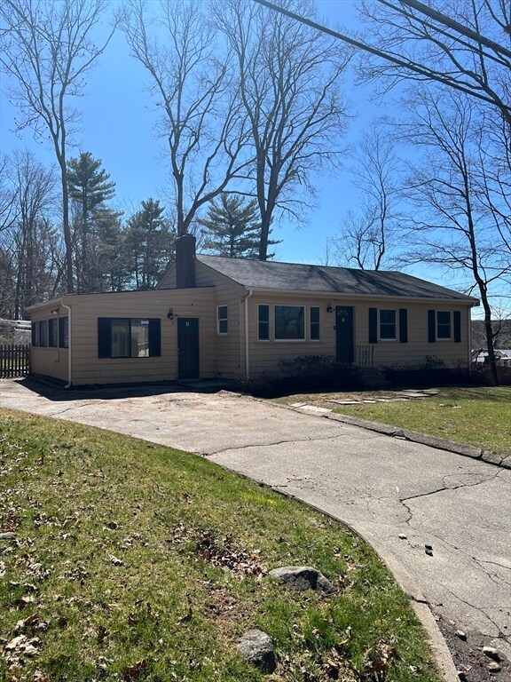 1 Berry St, Plainville, MA 02762 - House Rental in Plainville, MA ...