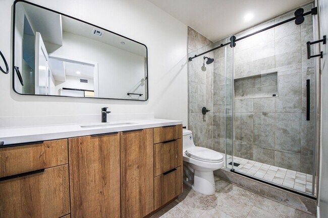 2129 Aaron St Unit 3, Los Angeles, CA 90026 - Room for Rent in Los ...