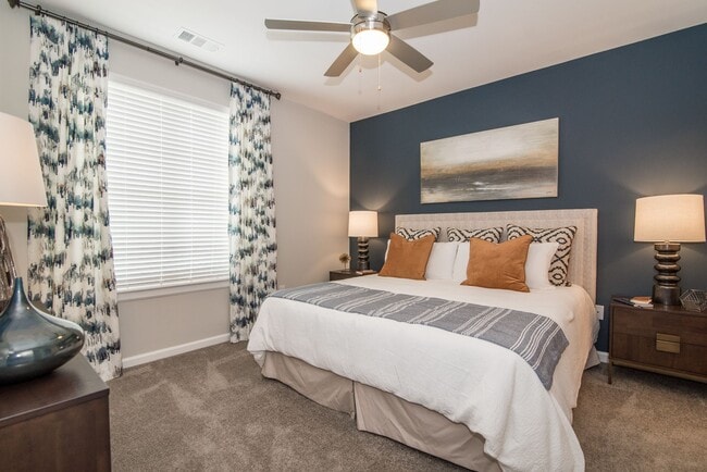 Lodge at Croasdaile Farm Apartments - 3130 Hillandale Rd Durham, NC ...