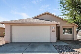 Pueblo Estrella at Rita Ranch Apartments for Rent - Tucson, AZ - 3 ...