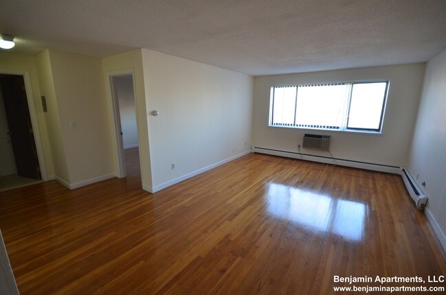 122 Dustin St, Boston, MA 02135 - 122 Dustin St Boston, MA 02135 ...