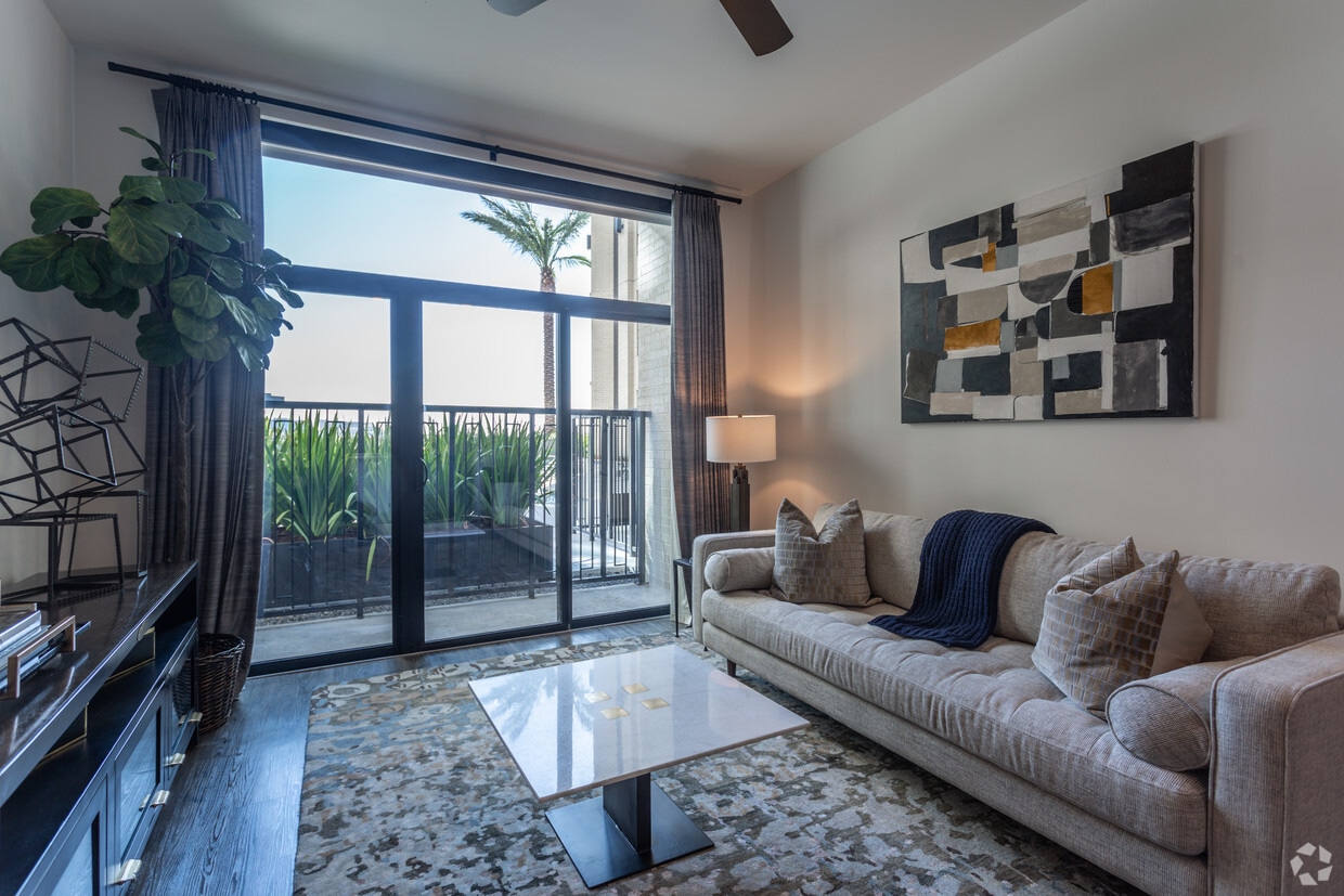 South Main Building - 7557 Main St Houston, TX 77030 | Apartments.com