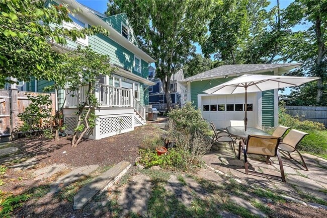 3 Catalpa Rd, Providence, RI 02906 - House Rental in Providence, RI ...