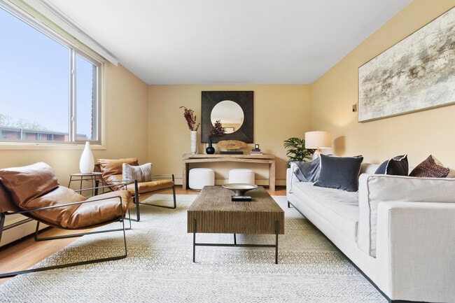 Apartments for Rent with Extra Storage in West End, Golden Valley ...