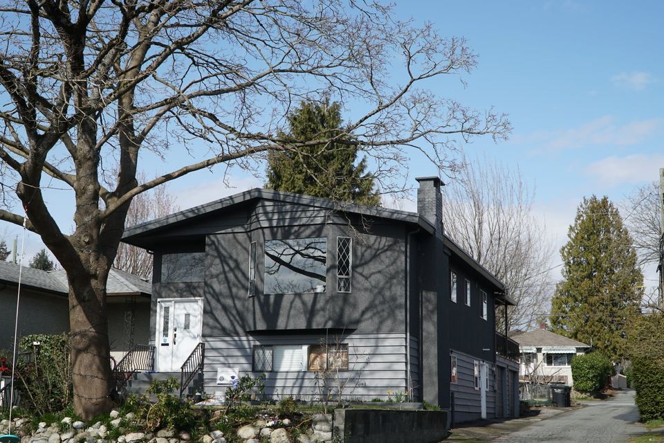 807 61st Av W, Vancouver, BC V6P 2B8 - House for Rent in Vancouver, BC ...