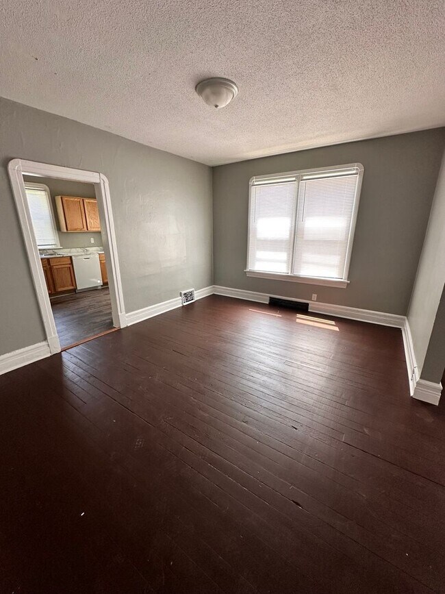 221 S 4th St, Council Bluffs, IA 51503 - House Rental in Council Bluffs ...