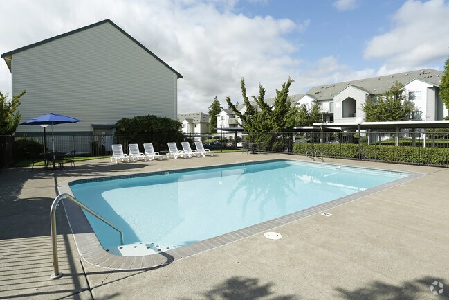 Quatama Village Apartments - 380 NW Gina Way Aloha, OR - Apartments for ...