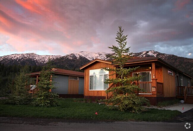 Best Luxury Apartments For Rent in Alpine WY - Updated Today (with ...