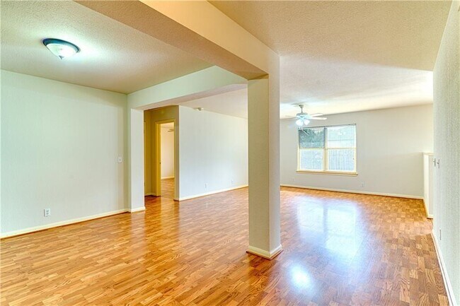 8068 Thaxton Rd, Austin, TX 78747 - House Rental in Austin, TX ...