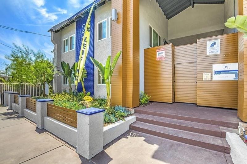 Del Amo Place Apartments Homes - 1648 Del Amo Blvd Torrance, CA 90501 ...