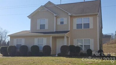 The Village at Brierfield Apartments under $600 - Charlotte, NC - 4 ...