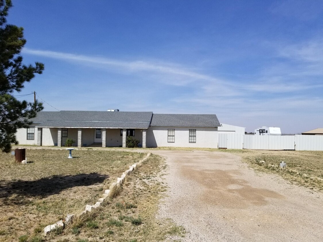 1016 Smedley Rd, Carlsbad, NM 88220 - House Rental in Carlsbad, NM ...