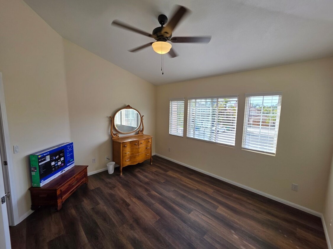 2432 Papyrus Ct Unit Room 2, Oceanside, CA 92054 - Room for Rent in ...