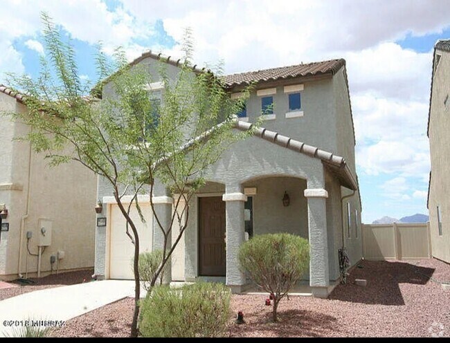 Red Rock Village Apartments for Rent with a Walk-In Closet - Red Rock ...