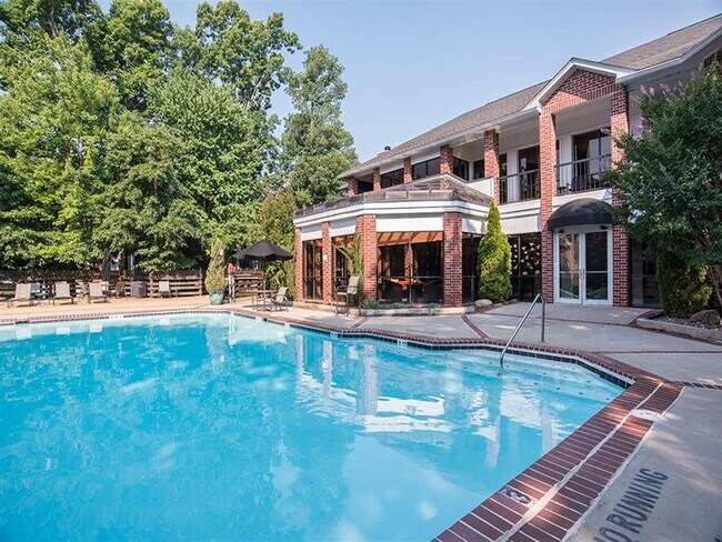 Rolling Brook Village - Apartments at 1723 Long Shadows Ct Woodbridge ...