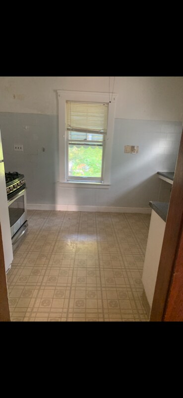 44102 W 99th St Unit Upstairs, Cleveland, OH 44102 | Apartments.com