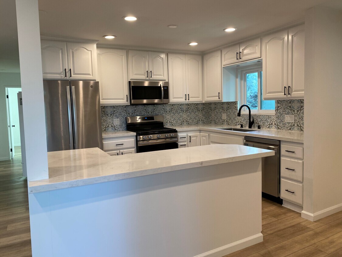 4804 Hollow Corner Rd Unit 124, Culver City, CA 90230 - Condo for Rent ...