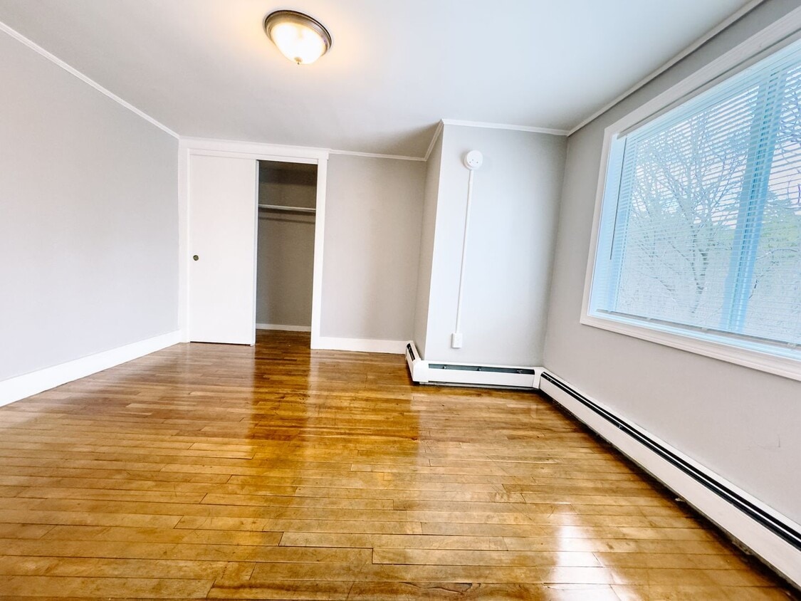 83 Bridge St Unit 3, Augusta, ME 04330 - Room for Rent in Augusta, ME ...