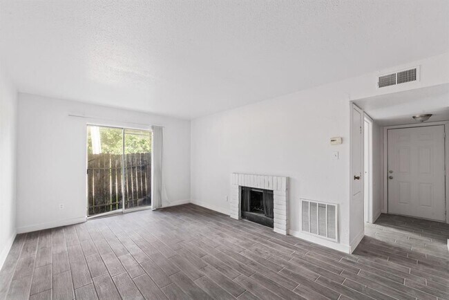 12658 Ashford Meadow Dr Unit A, Houston, TX 77082 - Condo for Rent in ...