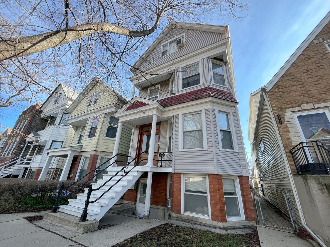 3441 N Oakley Ave Unit GDN, Chicago, IL 60618 - Condo for Rent in Chicago, IL | Apartments.com