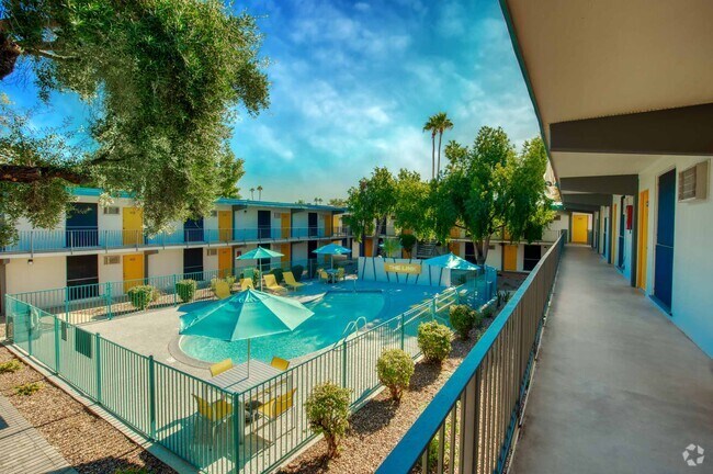 Mesa Verde Apartments for Rent with a Swimming Pool - Mesa, AZ ...