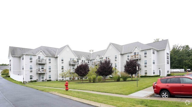 Middlecrest Crossing 55+ Senior Apartments - Apartments in Middletown ...