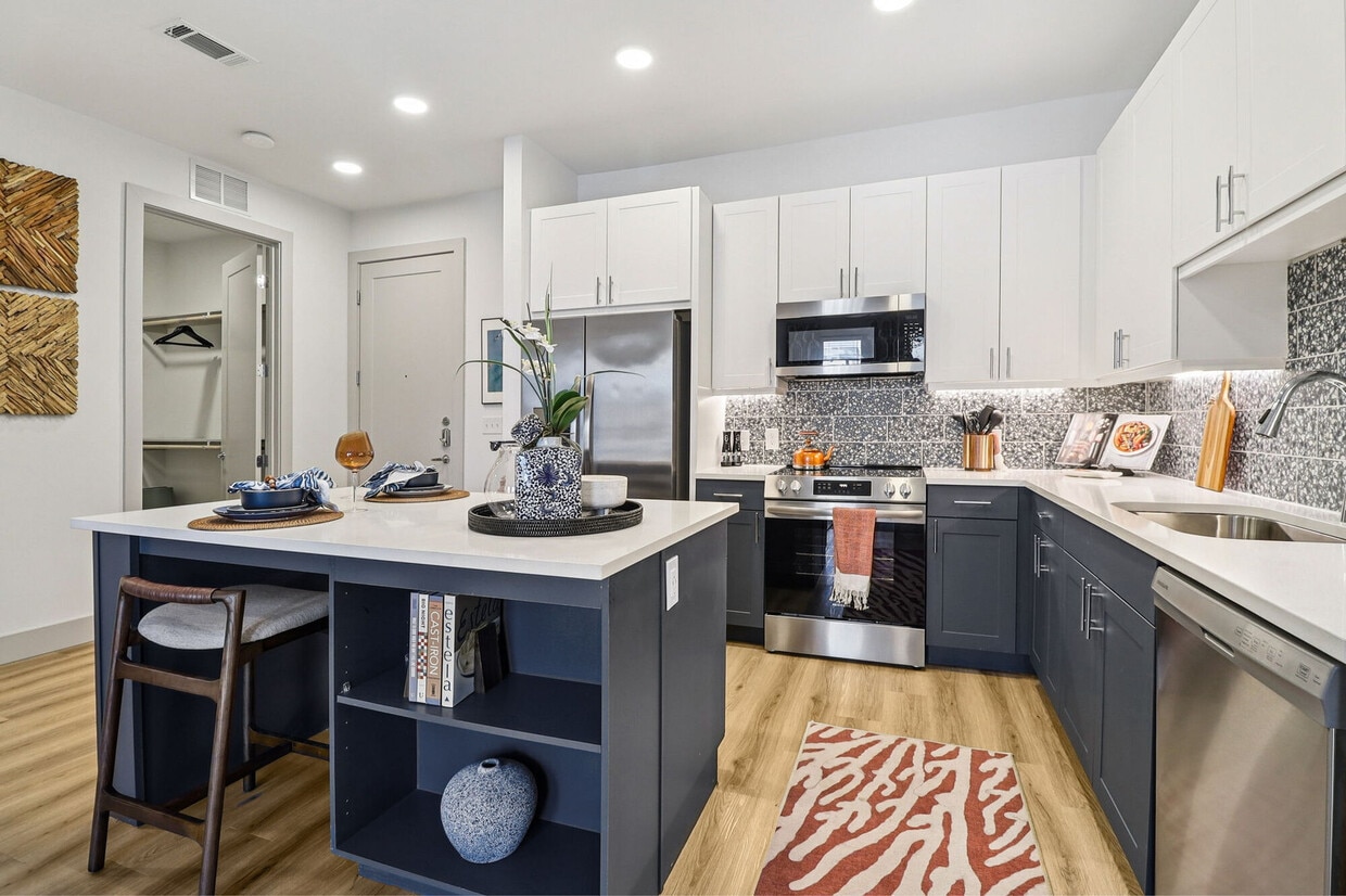 Surfside at Sapphire Bay - 1100 Sapphire Bay Blvd Rowlett, TX 75088 ...