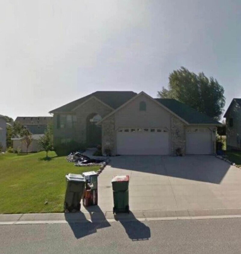 550 Canyon Ln NW, Eyota, MN 55934 - House Rental in Eyota, MN ...