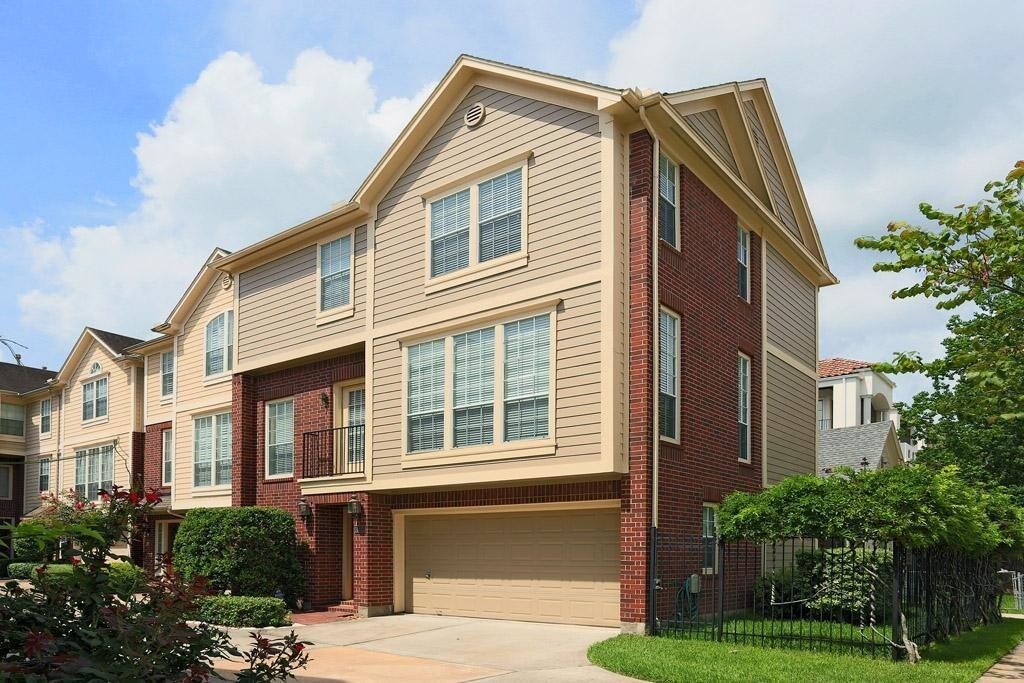 4113 Blossom St, Houston, TX 77007 - Townhome Rentals in Houston TX ...