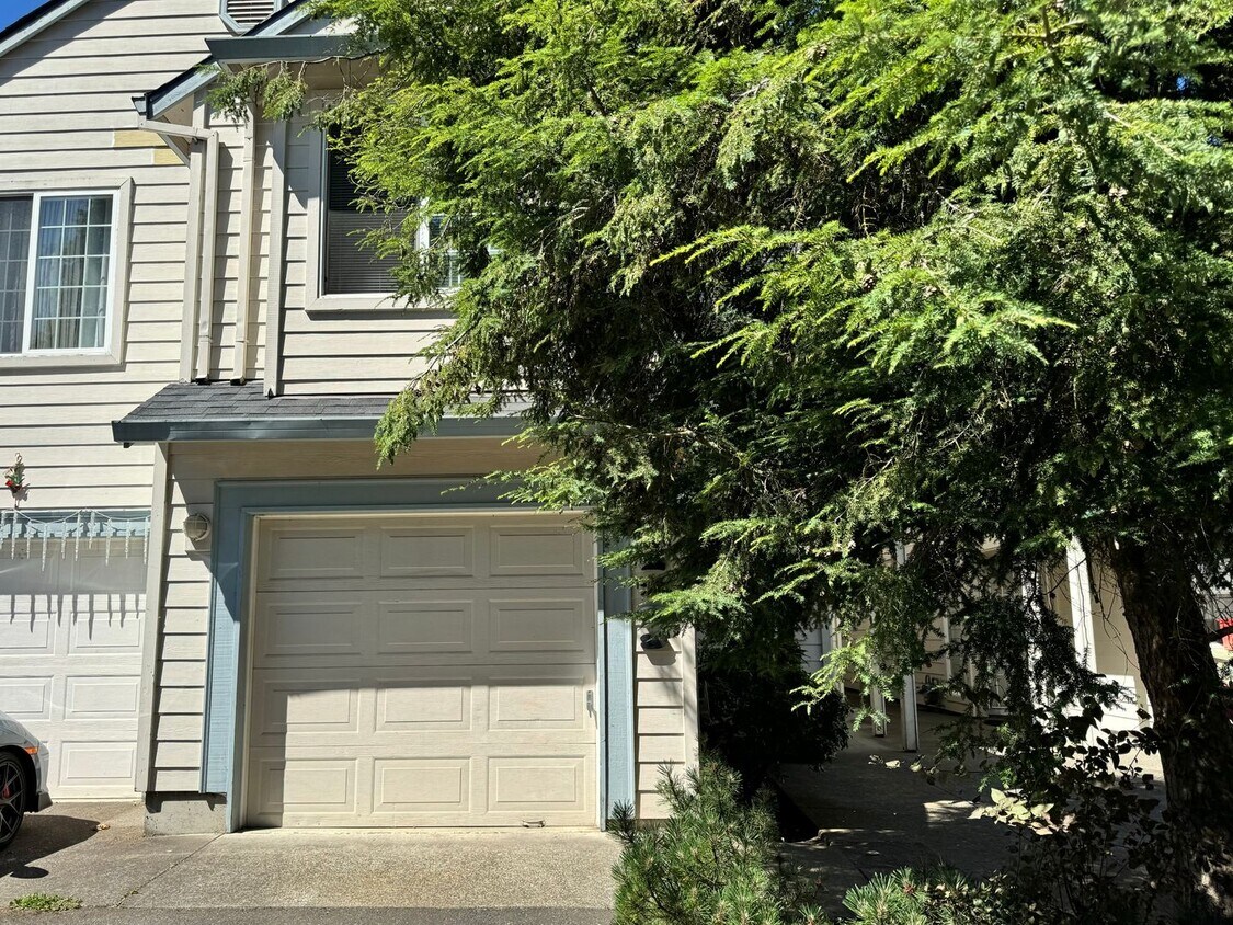 2203 SW Trachsel Dr, Beaverton, OR 97006 - Townhome Rentals in ...