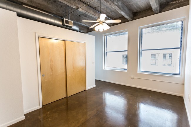 Old Town Lofts - 934 Wyandotte St Kansas City, MO - Apartments for Rent ...